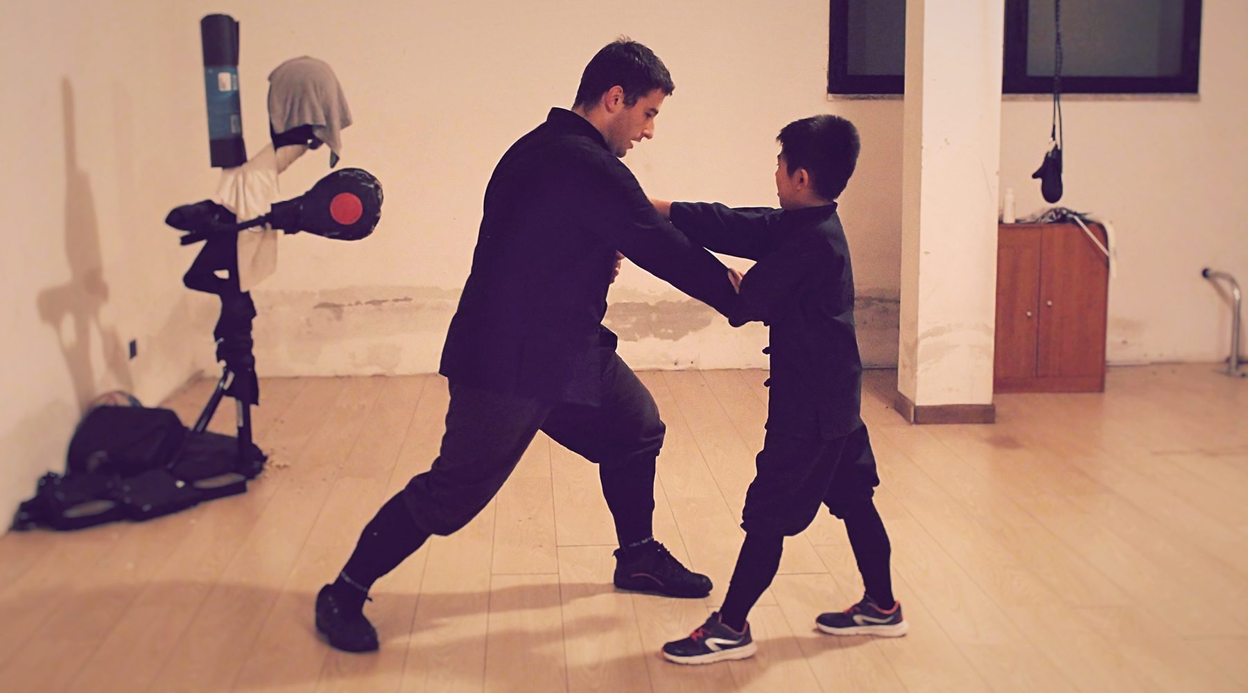 Personal defense: parry the first attack - 6DRAGONSKUNGFU.COM